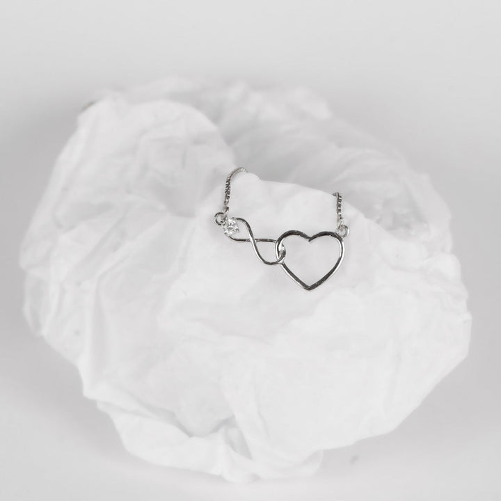 Infinity Heart Loop Pendant – Classic Megamart